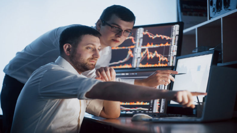 Weekend Trading - Day Trading Tips & Strategies (2022 Guide)